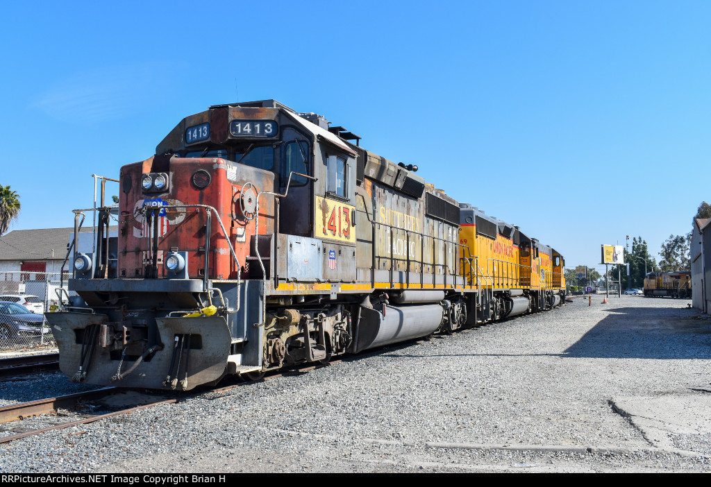 UP GP40-2 1413